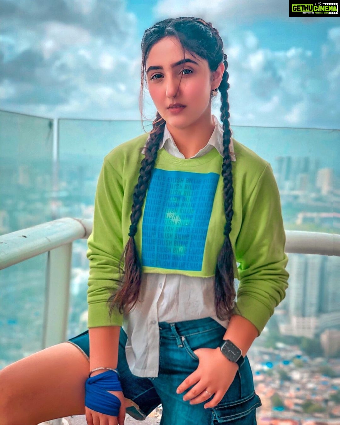 Ashnoor Kaur Instagram – Serendipity💚 . . . Top @burger.bae Bottoms ...