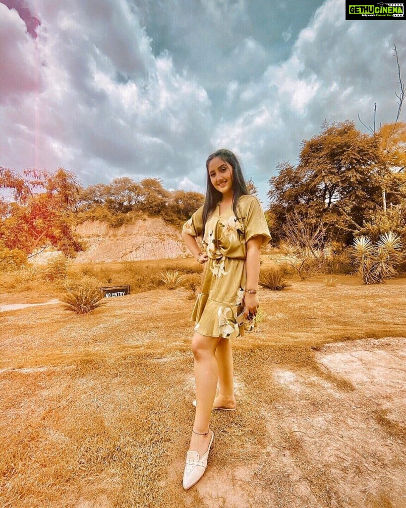 Ashnoor Kaur Instagram – Serendipity💚 . . . Top @burger.bae Bottoms ...