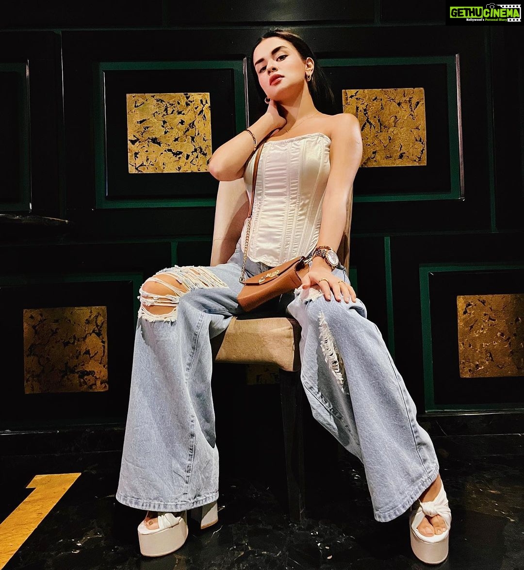 Avneet Kaur Instagram – Ssup?🤍💫 Mumbai, Maharashtra | Gethu Cinema