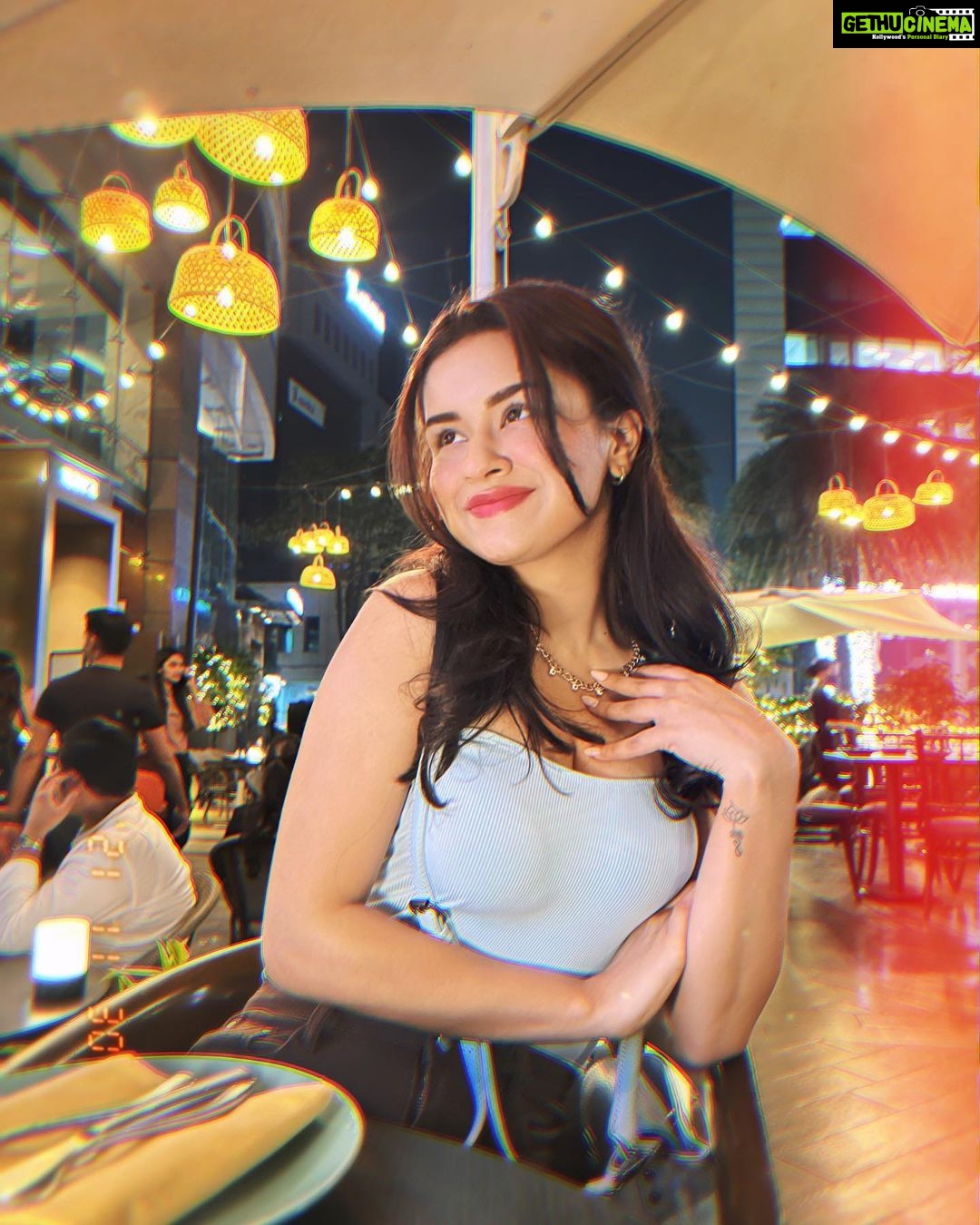 Actress Avneet Kaur HD Instagram Photos and Wallpapers December 2021 ...