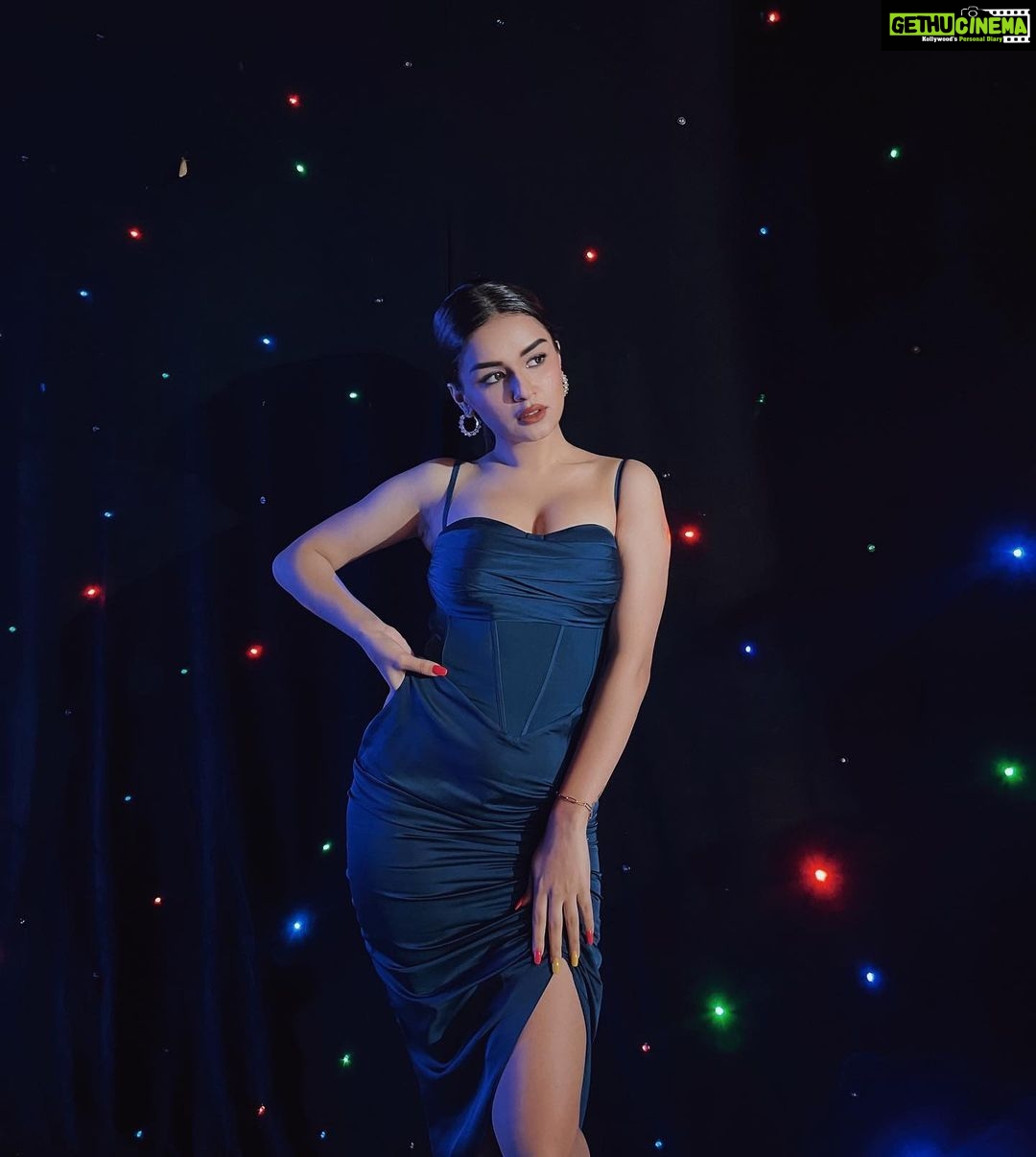 Actress Avneet Kaur HD Instagram Photos and Wallpapers April 2022 ...