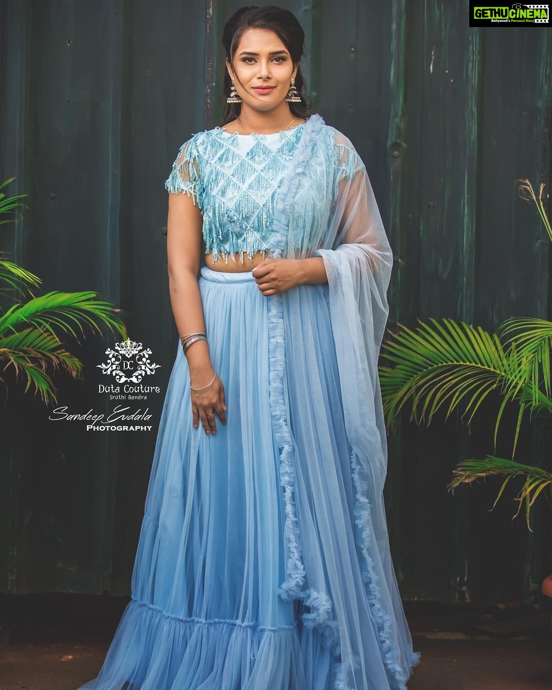 Hari Teja Instagram – Let the blue sky meet the blue sea.. and all is ...