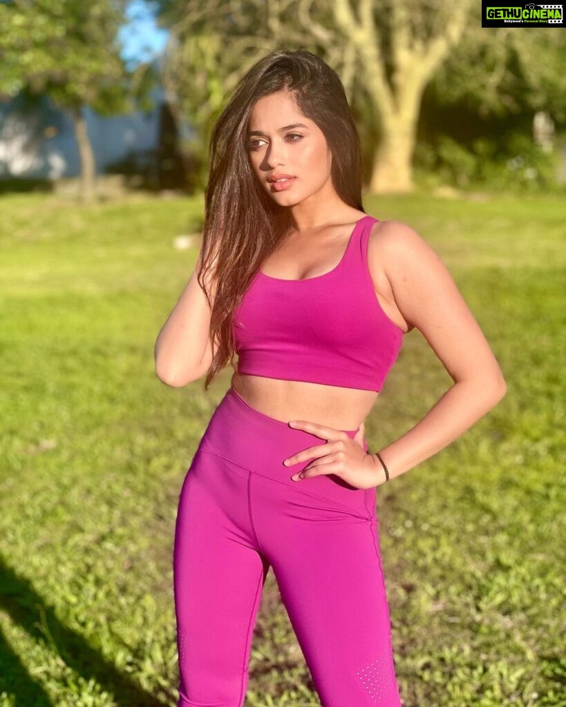Actress Jannat Zubair Rahmani HD Photos and Wallpapers June 2022 ...