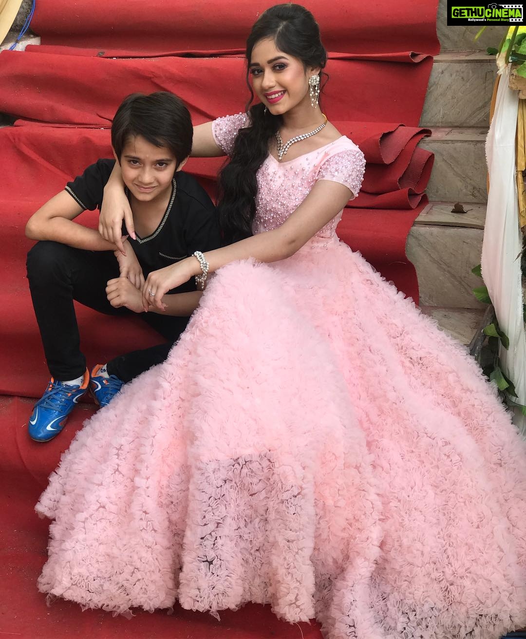 Actress Jannat Zubair Rahmani HD Instagram Photos and Wallpapers ...