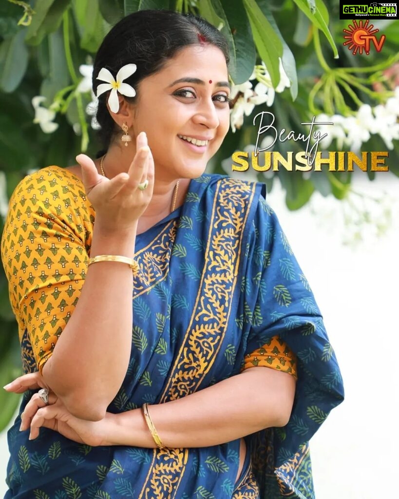 Actress Kaniha HD Photos and Wallpapers July 2022 | Gethu Cinema