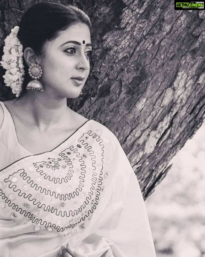 Actress Kaniha HD Photos and Wallpapers August 2021 - Gethu Cinema