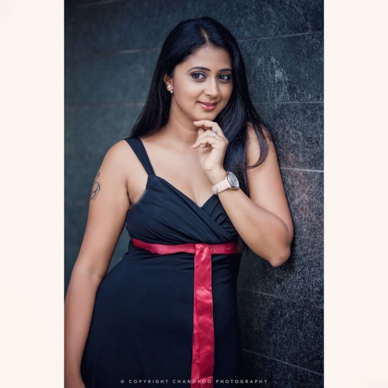Actress Kaniha HD Photos and Wallpapers August 2021 - Gethu Cinema