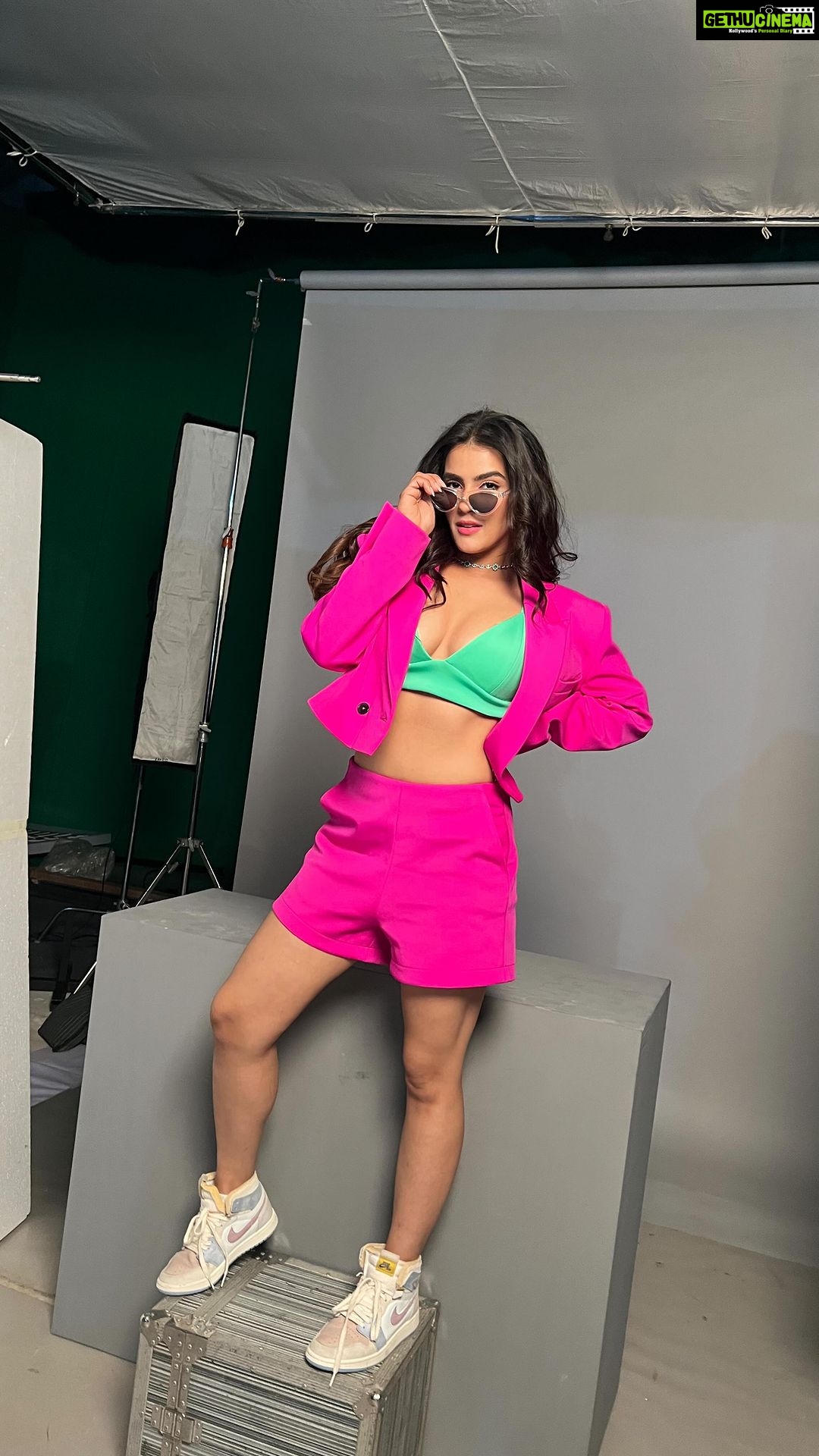 Actress Kavya Thapar HD Instagram Photos and Wallpapers August 2022 ...