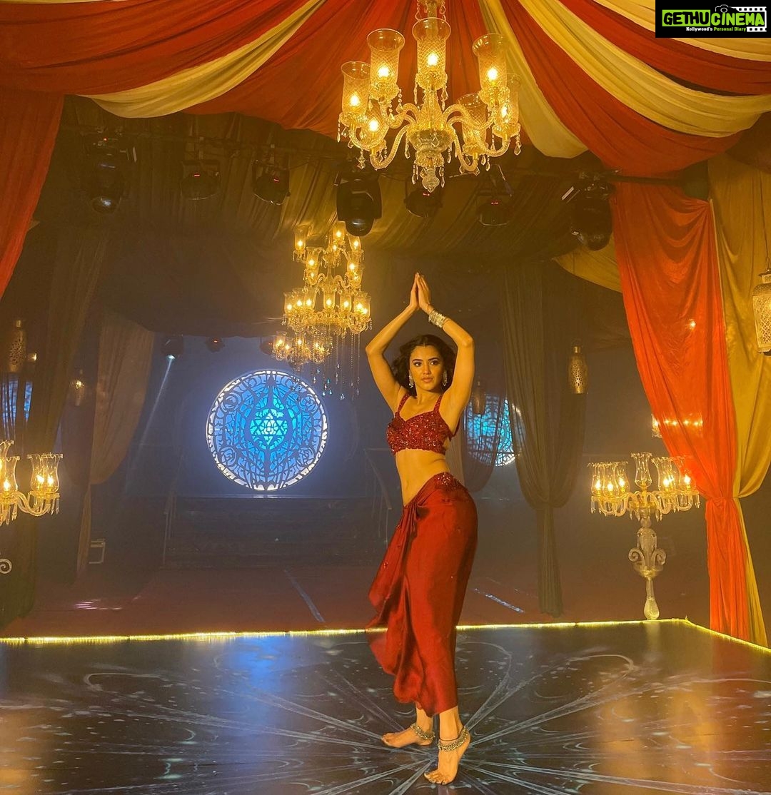 Actress Malvika Sharma HD Instagram Photos and Wallpapers September ...