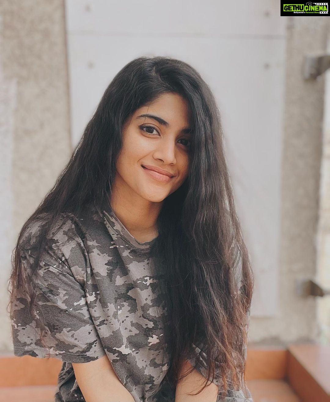 Actress Megha Akash HD Instagram Photos and Wallpapers August 2022 ...