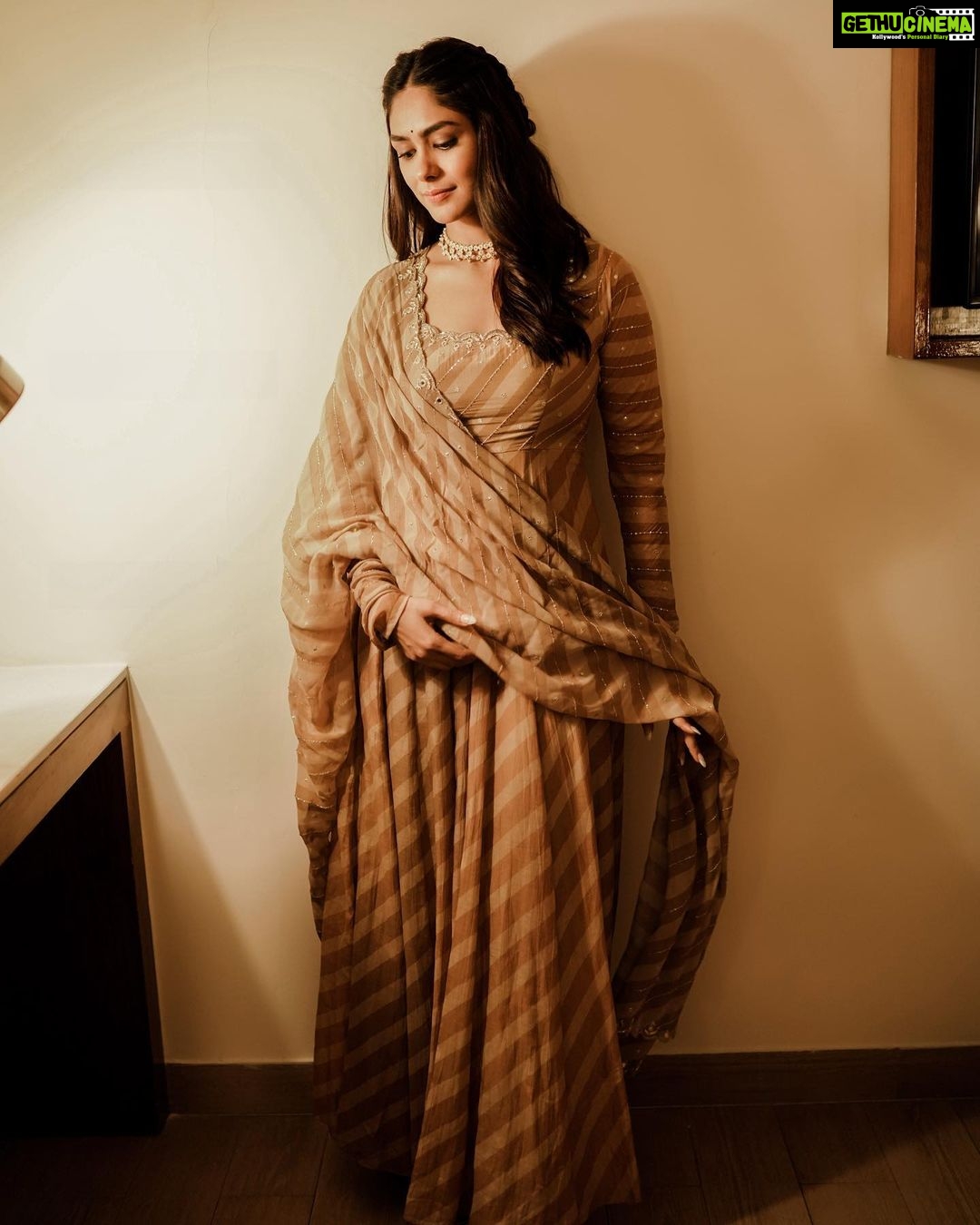 Mrunal Thakur Instagram – | Gethu Cinema