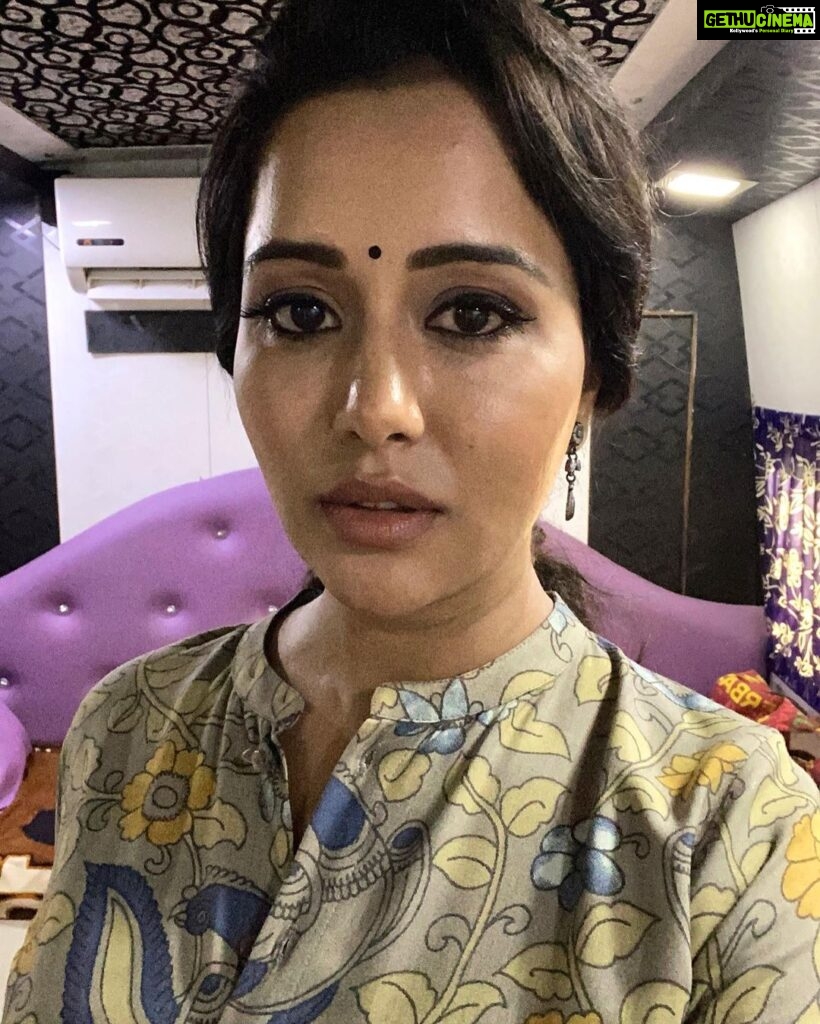 Actress Raiza Wilson HD Photos and Wallpapers September 2022 - Gethu Cinema