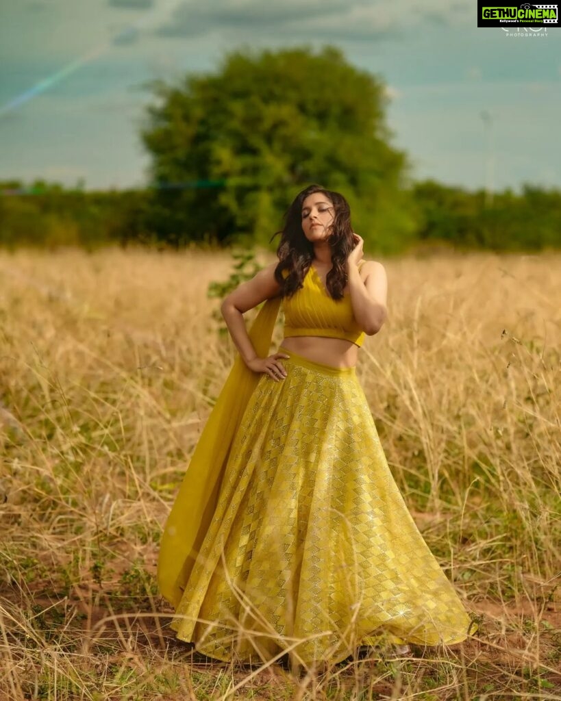 Actress Rashmi Gautam HD Photos and Wallpapers August 2022 | Gethu Cinema