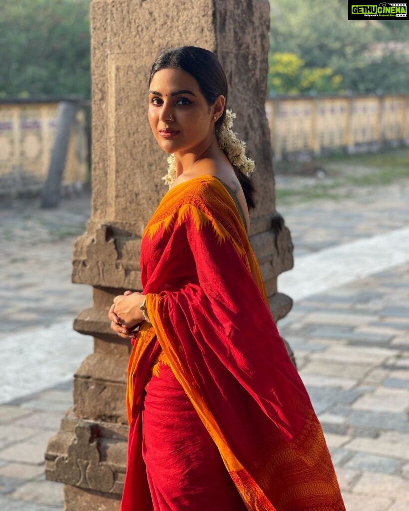 Actress Samyuktha Menon HD Instagram Photos and Wallpapers February ...