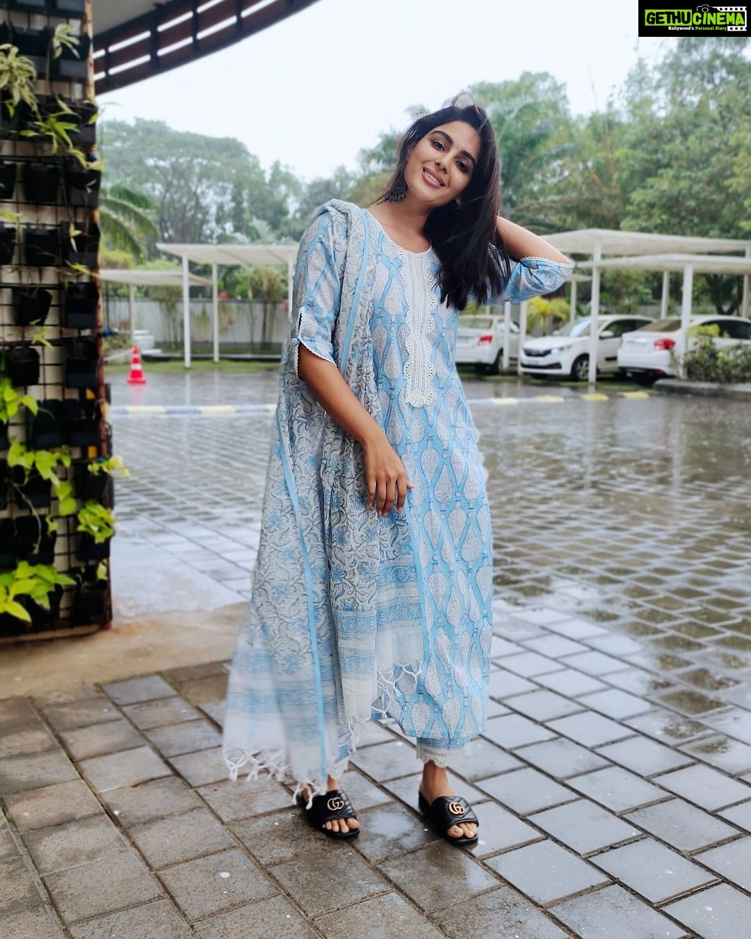Actress Samyuktha Menon HD Instagram Photos and Wallpapers November ...