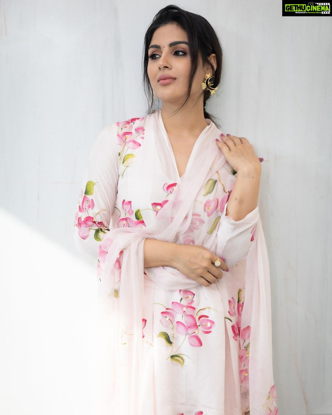 Actress Samyuktha Menon HD Photos and Wallpapers July 2022 - Gethu Cinema