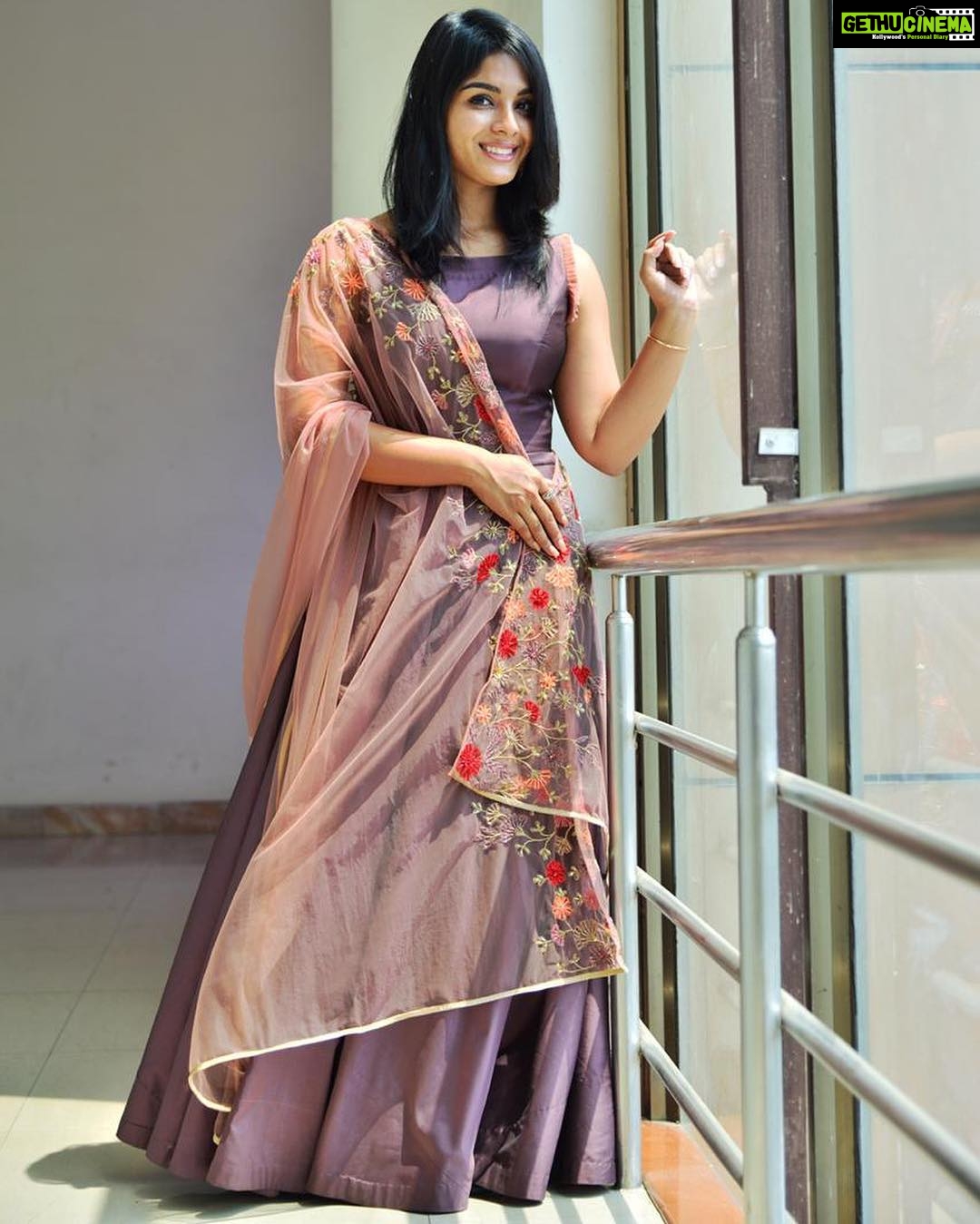 Samyuktha Menon Instagram – In a @veenaraajcouture styled by @asaniya ...