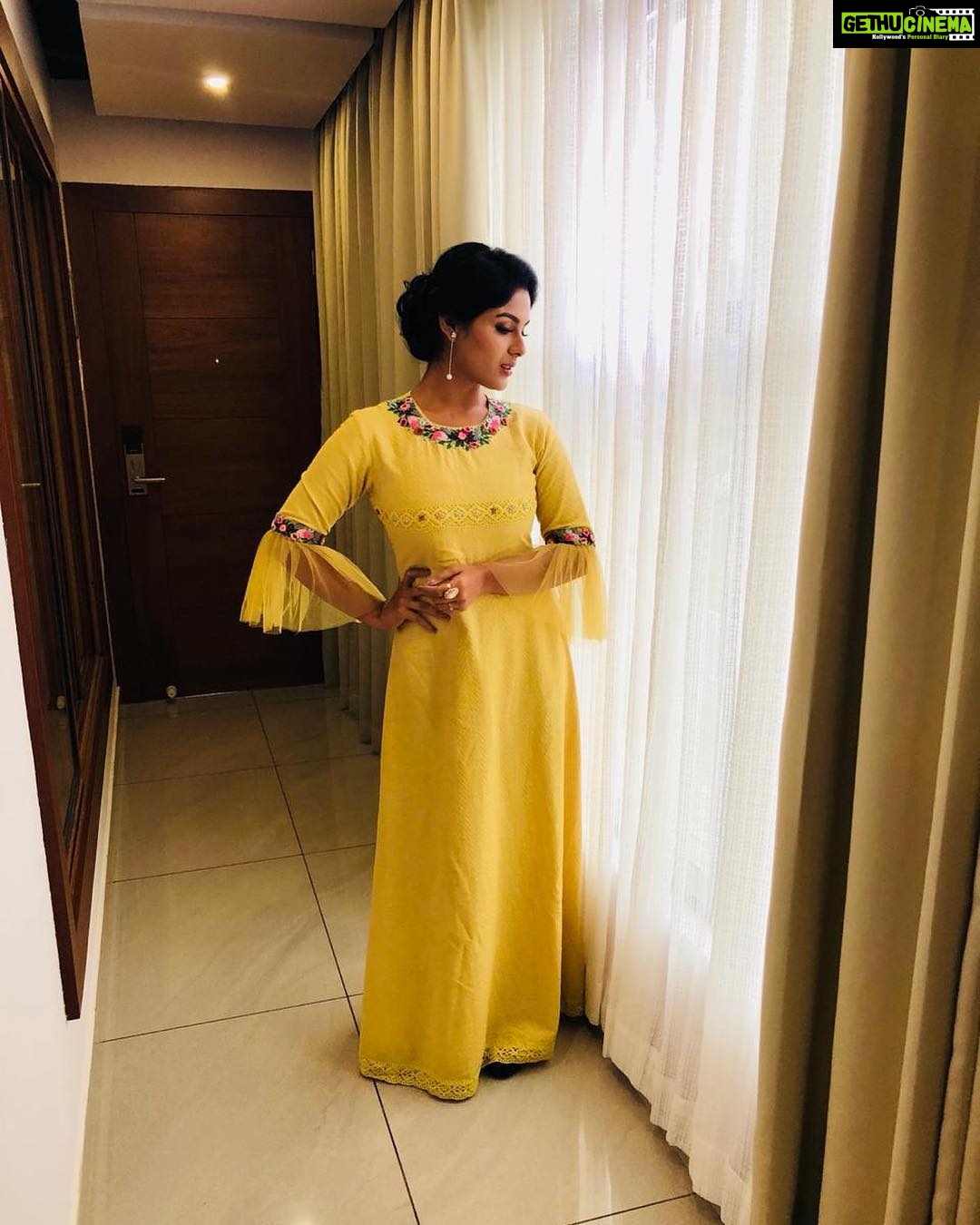 Samyuktha Menon Instagram – Again 😎😎 styled by @amrutha_c_r Costume ...