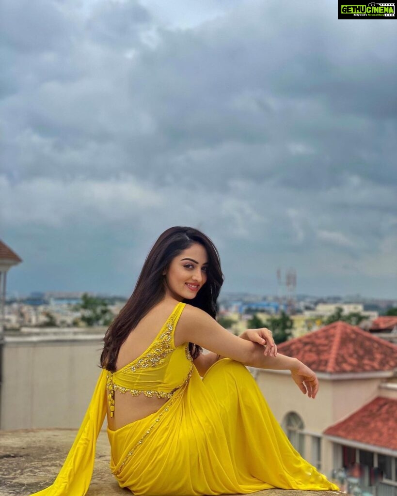 Actress Sandeepa Dhar HD Instagram Photos and Wallpapers August 2022 ...