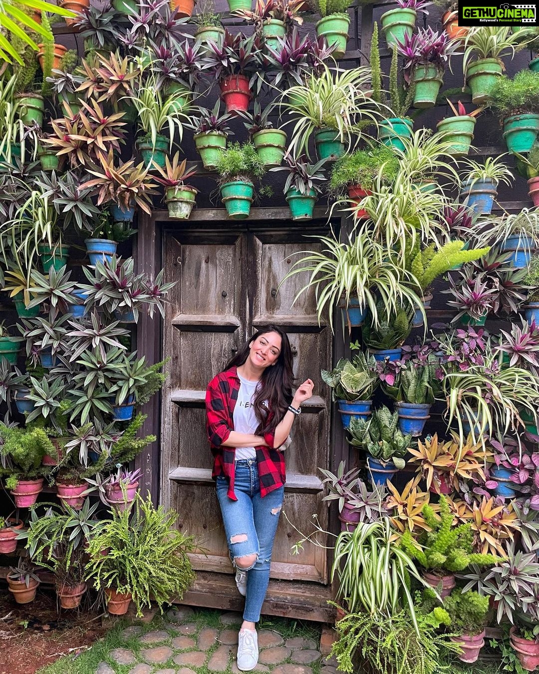 Sandeepa Dhar Instagram – I am a plant lady ; what’s your Superpower ...