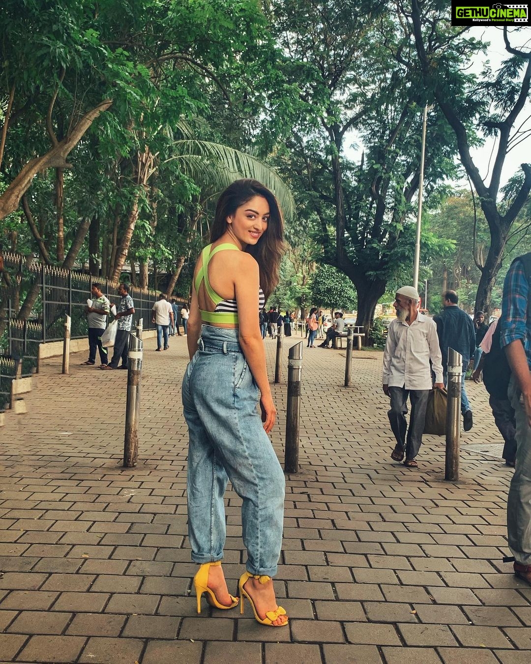 Sandeepa Dhar Instagram – This footpath outside the college(Xaviers ...