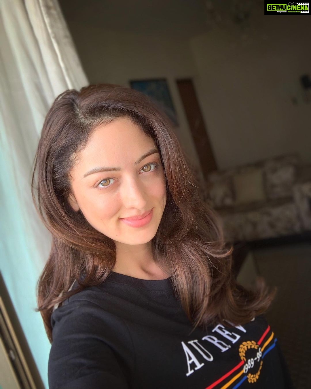 Sandeepa Dhar Instagram – Self love Monday 🌸 You have to choose urself ...