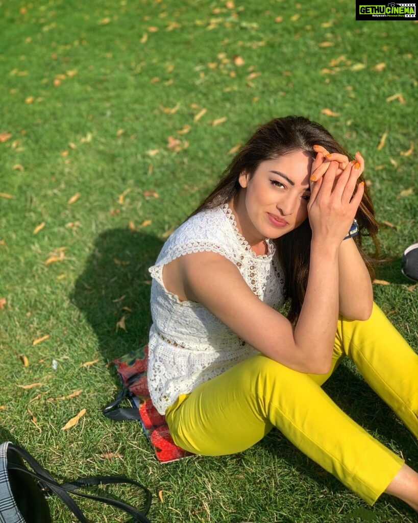 Actress Sandeepa Dhar HD Photos and Wallpapers August 2022 | Gethu Cinema