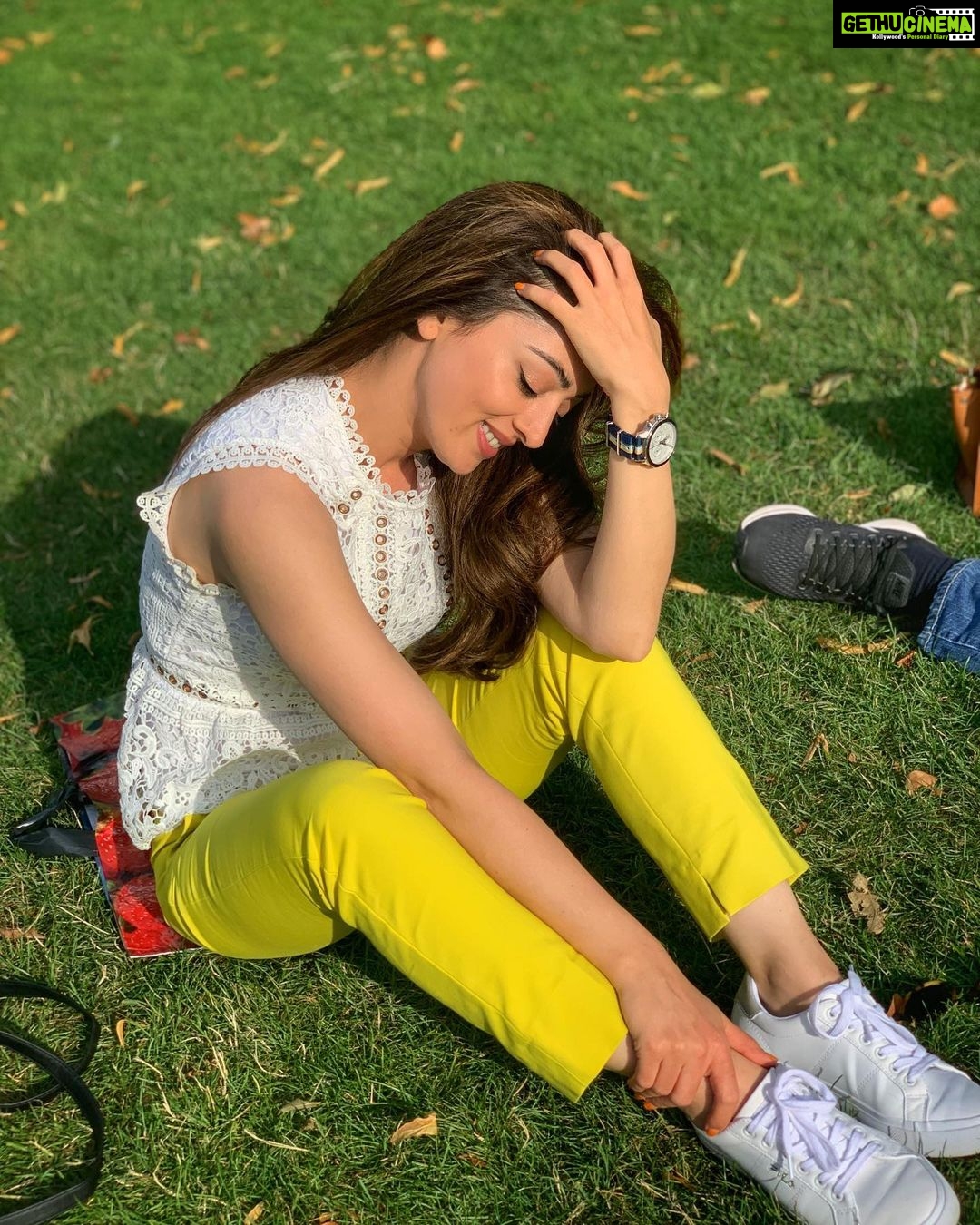 Actress Sandeepa Dhar HD Photos and Wallpapers August 2022 | Gethu Cinema
