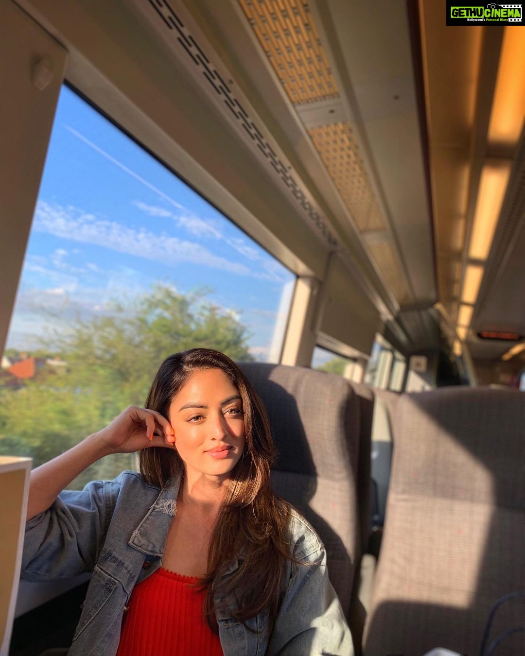 Sandeepa Dhar Instagram – Like the way the sun is right now, with the long shadows & that kind ...