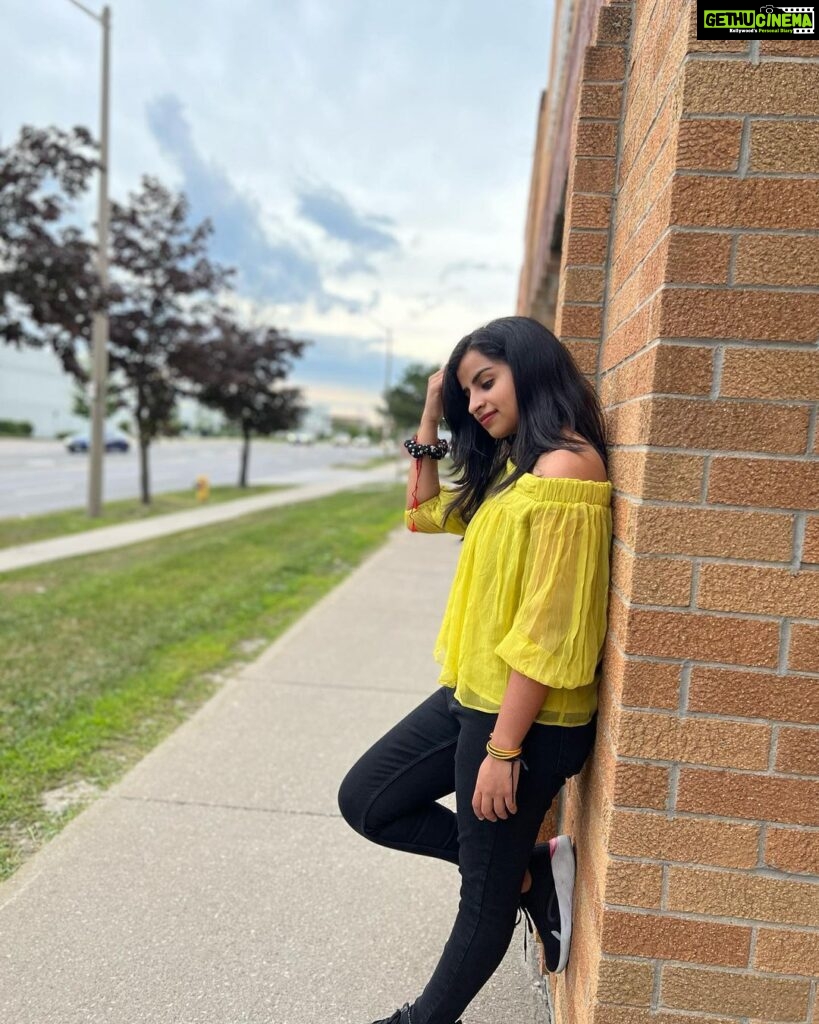 Actress Sivaangi Krishnakumar HD Instagram Photos and Wallpapers ...