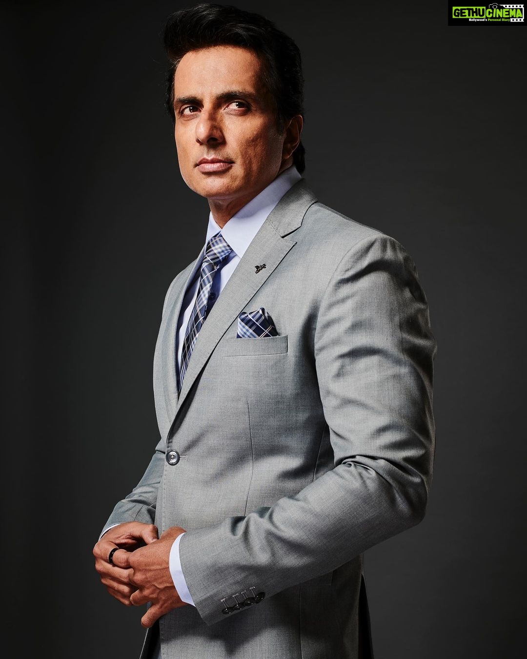 Actor Sonu Sood HD Photos and Wallpapers August 2022 - Gethu Cinema