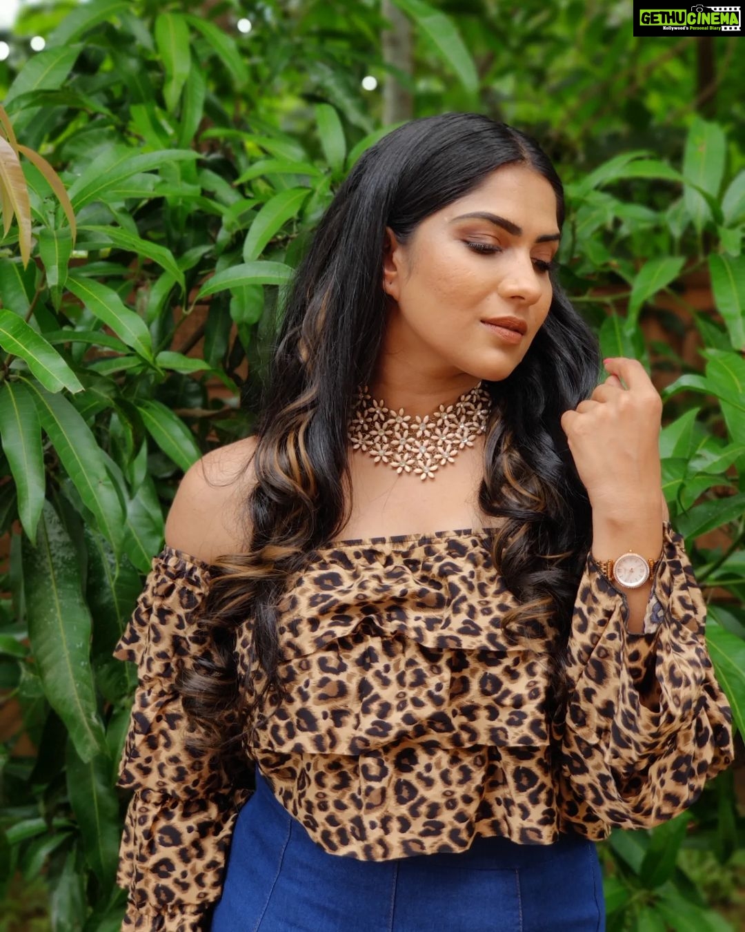 Actress Swasika HD Photos and Wallpapers June 2022 - Gethu Cinema