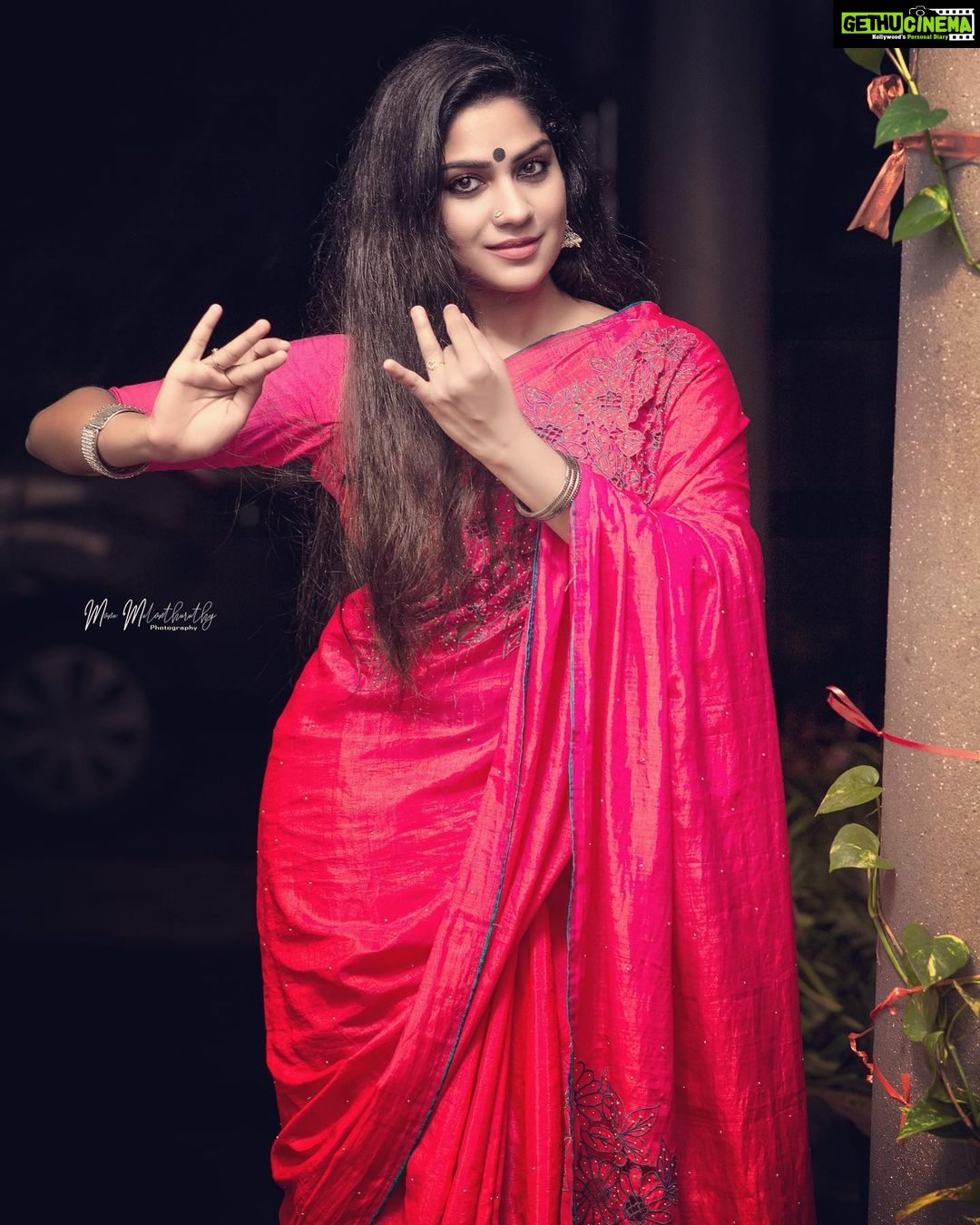 Swasika Instagram – #dancelife #krishnapose😍 #classicaldance # ...