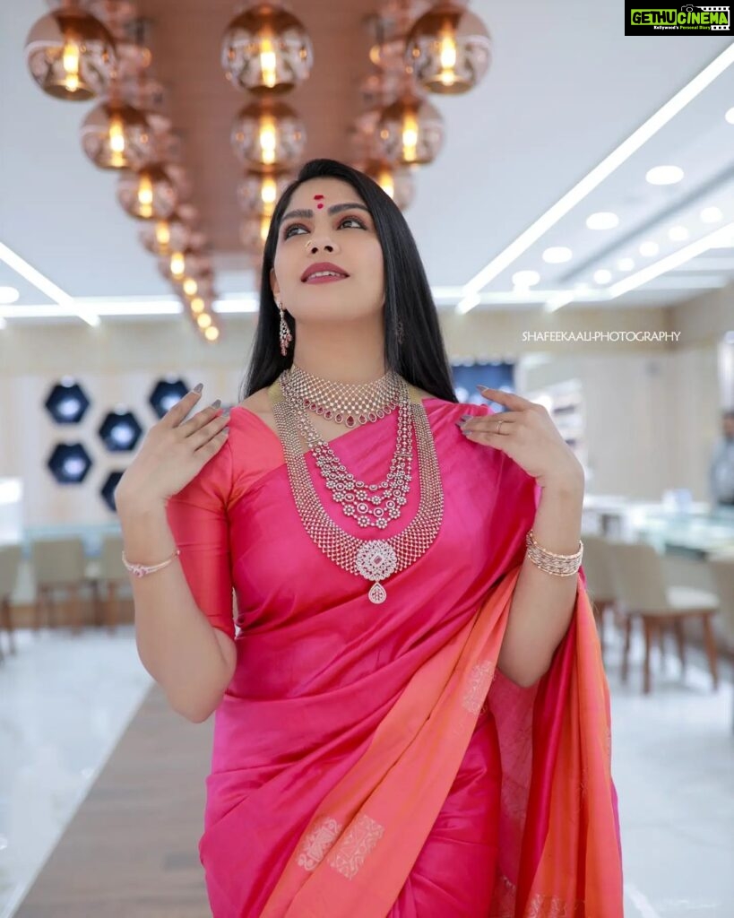 Actress Swasika HD Instagram Photos and Wallpapers August 2022 | Gethu ...