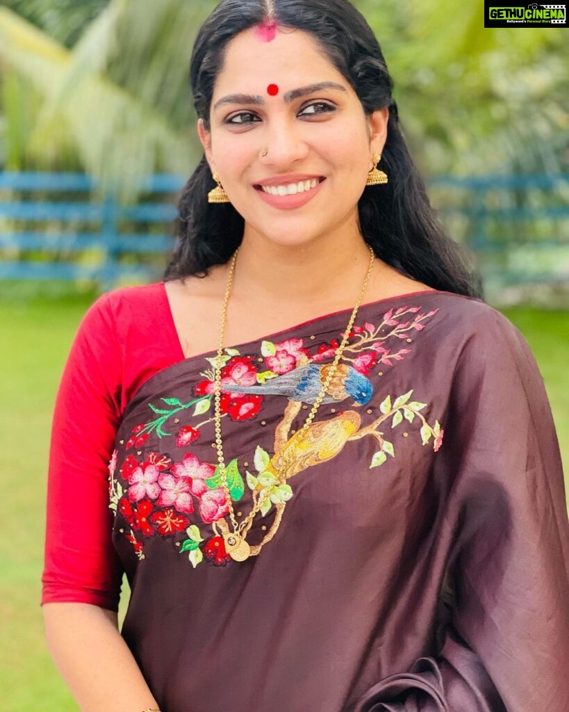 Actress Swasika HD Instagram Photos and Wallpapers April 2022 | Gethu ...