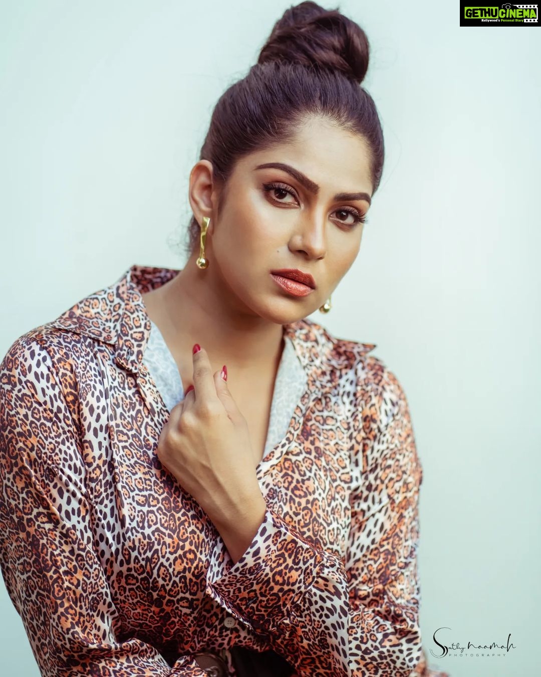 Actress Swasika HD Photos and Wallpapers February 2022 - Gethu Cinema