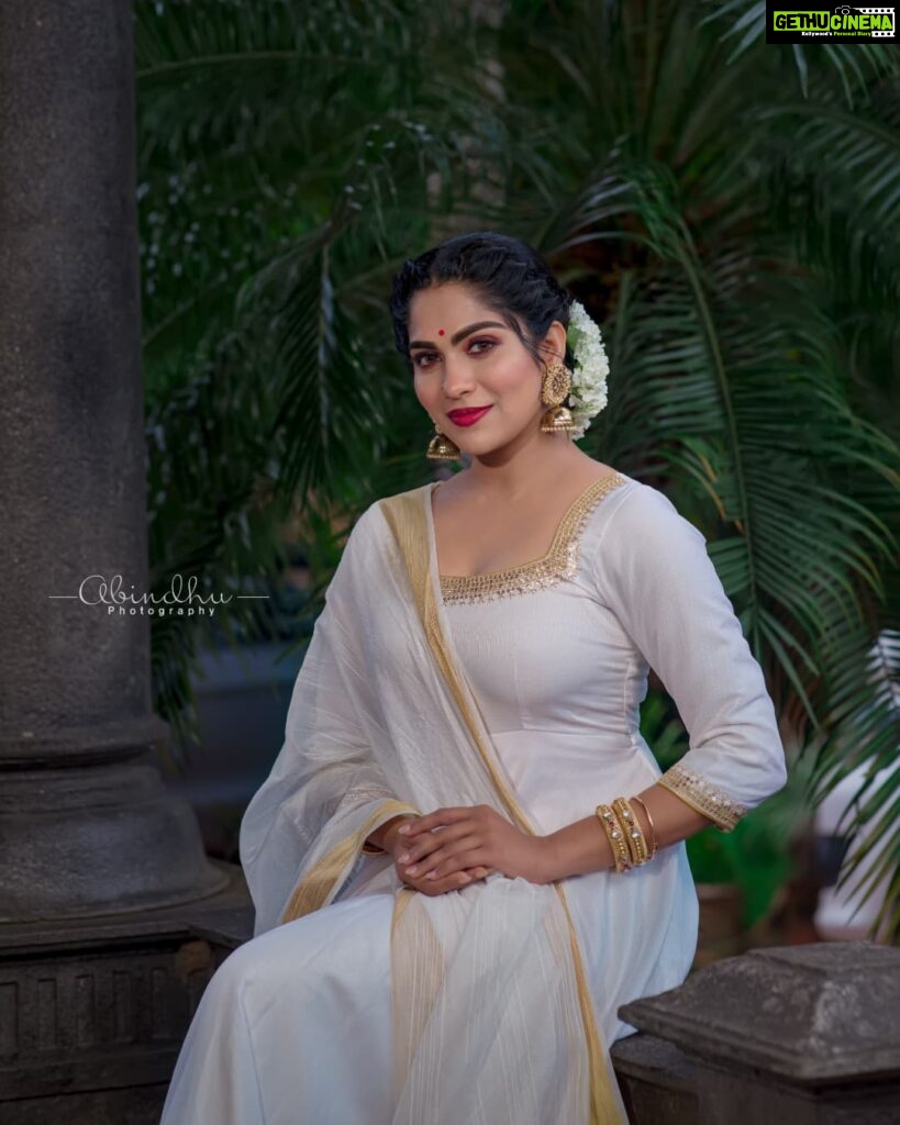 Actress Swasika HD Instagram Photos and Wallpapers October 2021 | Gethu ...