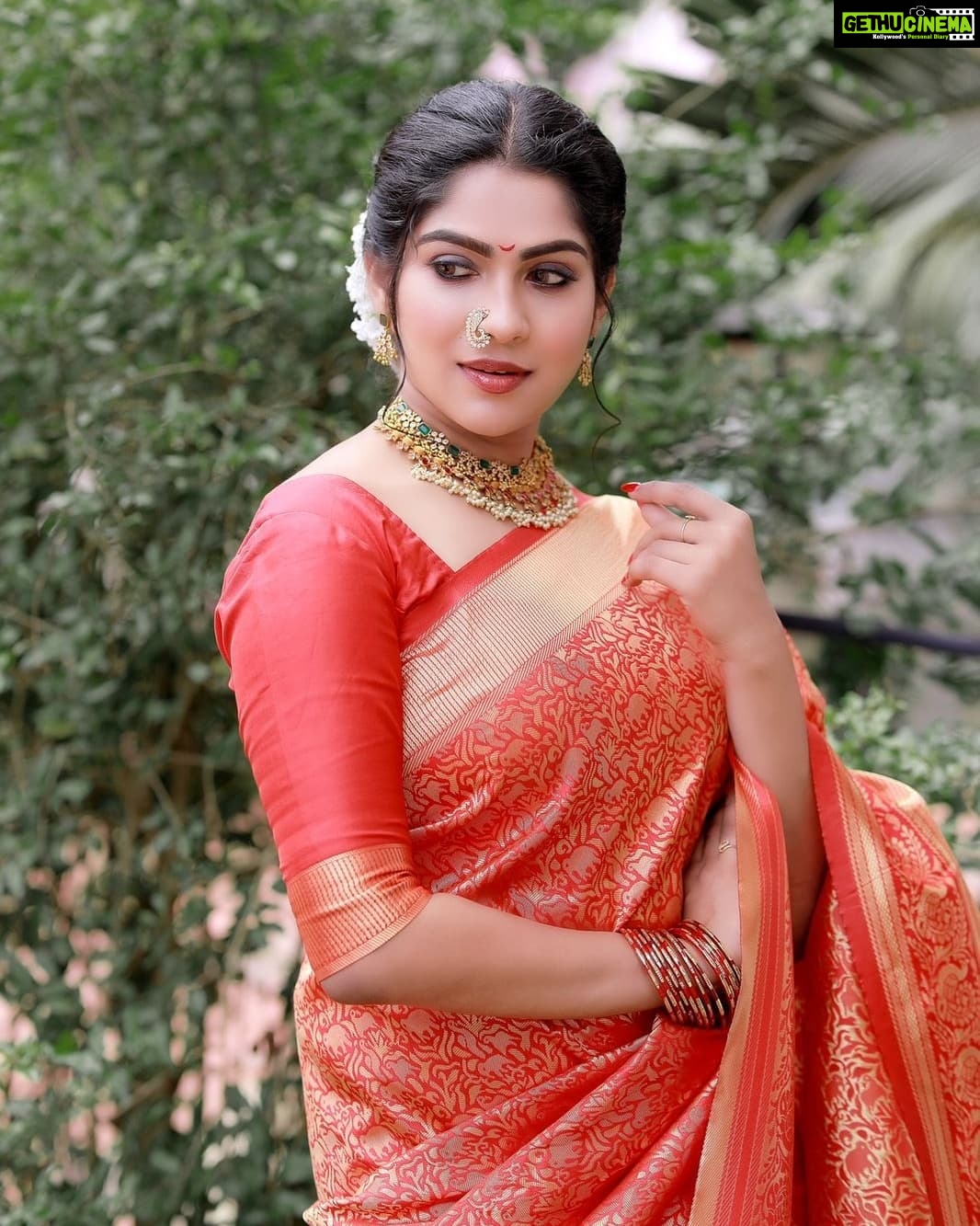 Swasika Instagram - Rakita Rakita with @swayamvarasilksindia ...