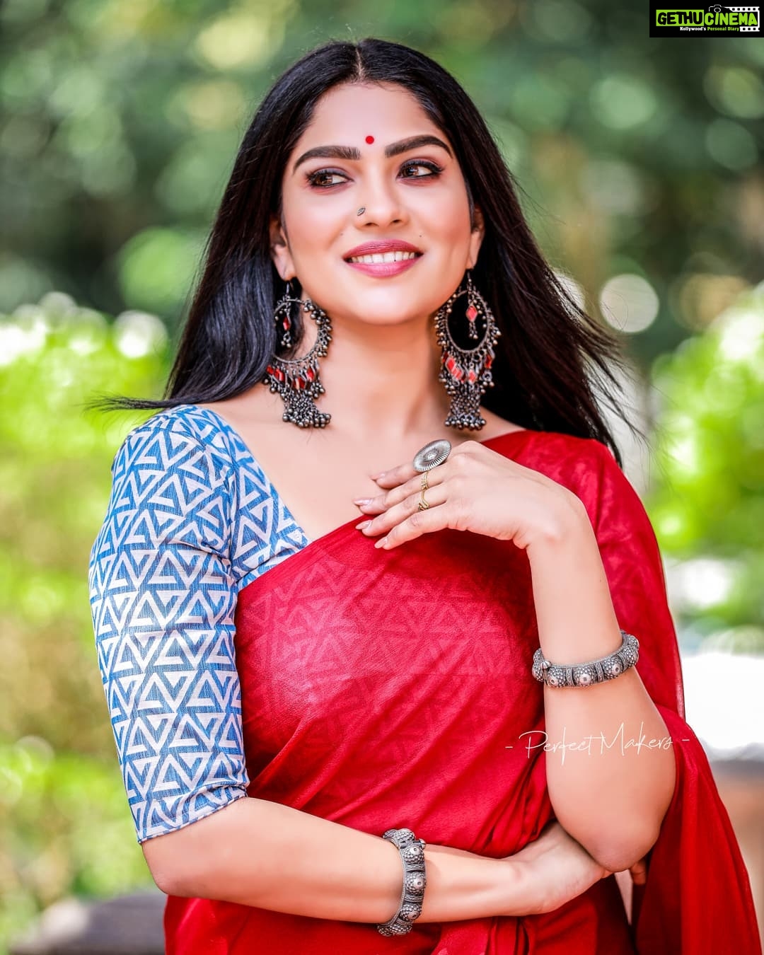 Actress Swasika HD Instagram Photos and Wallpapers July 2021 | Gethu Cinema