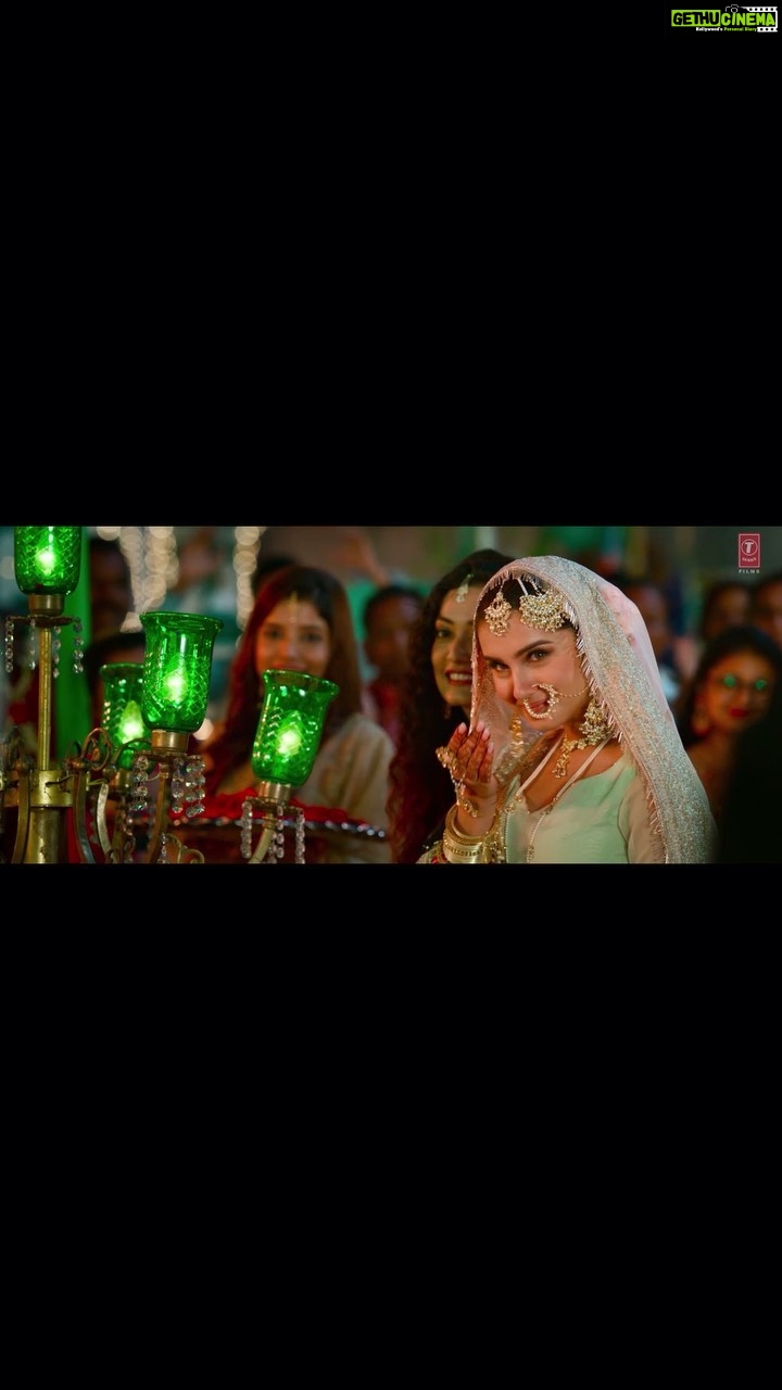 Tara Sutaria Instagram – Ishq, pyaar aur… maar maar maar! Haye main # ...