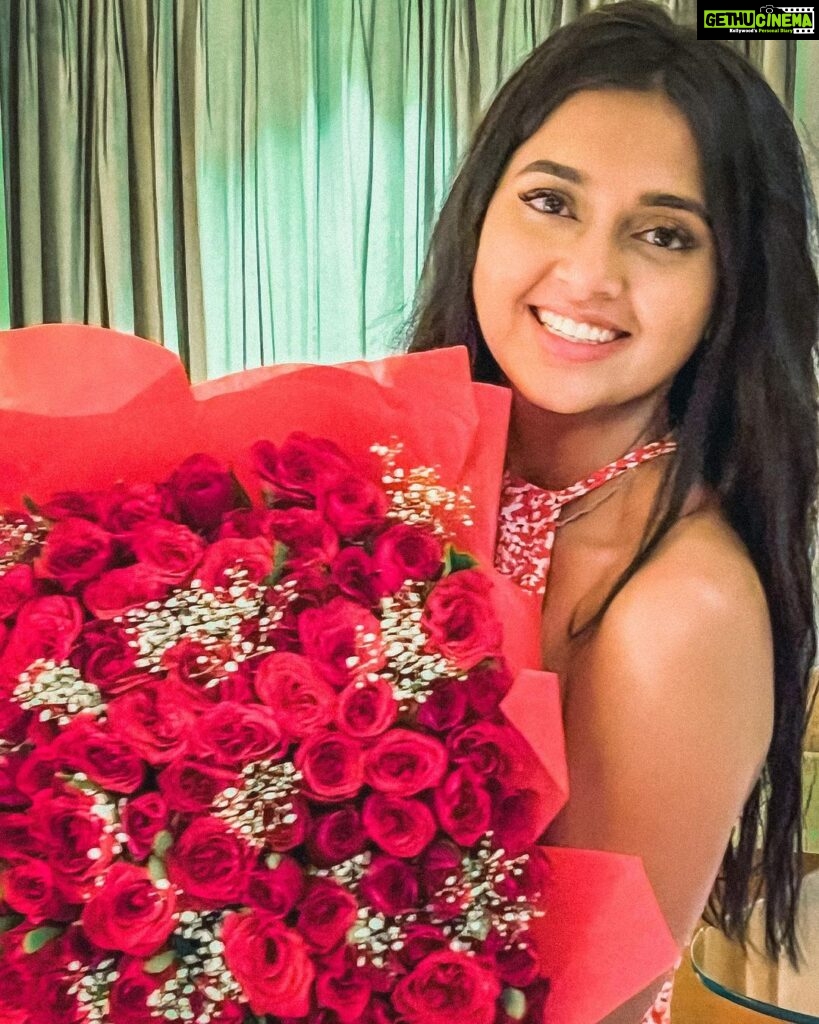 Actress Tejasswi Prakash HD Instagram Photos and Wallpapers June 2022 ...
