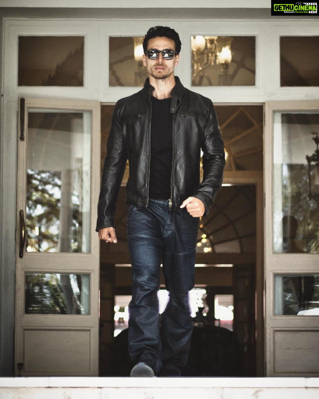 Actor Tiger Shroff HD Instagram Photos and Wallpapers May 2018 | Gethu ...