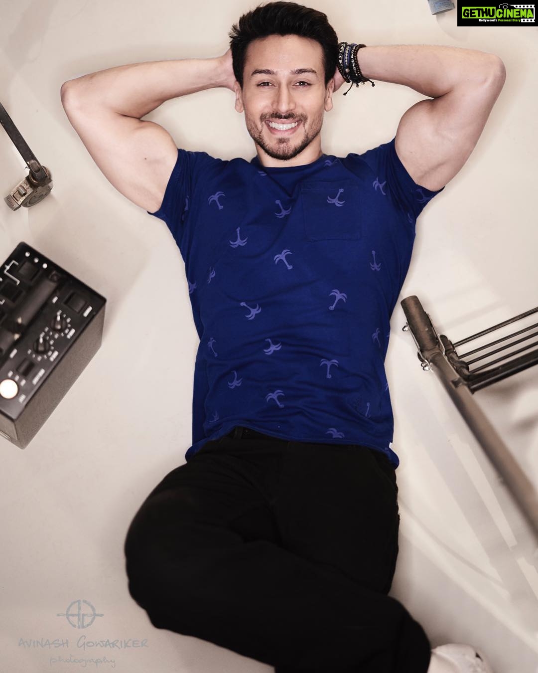 Actor Tiger Shroff HD Instagram Photos and Wallpapers April 2018 ...