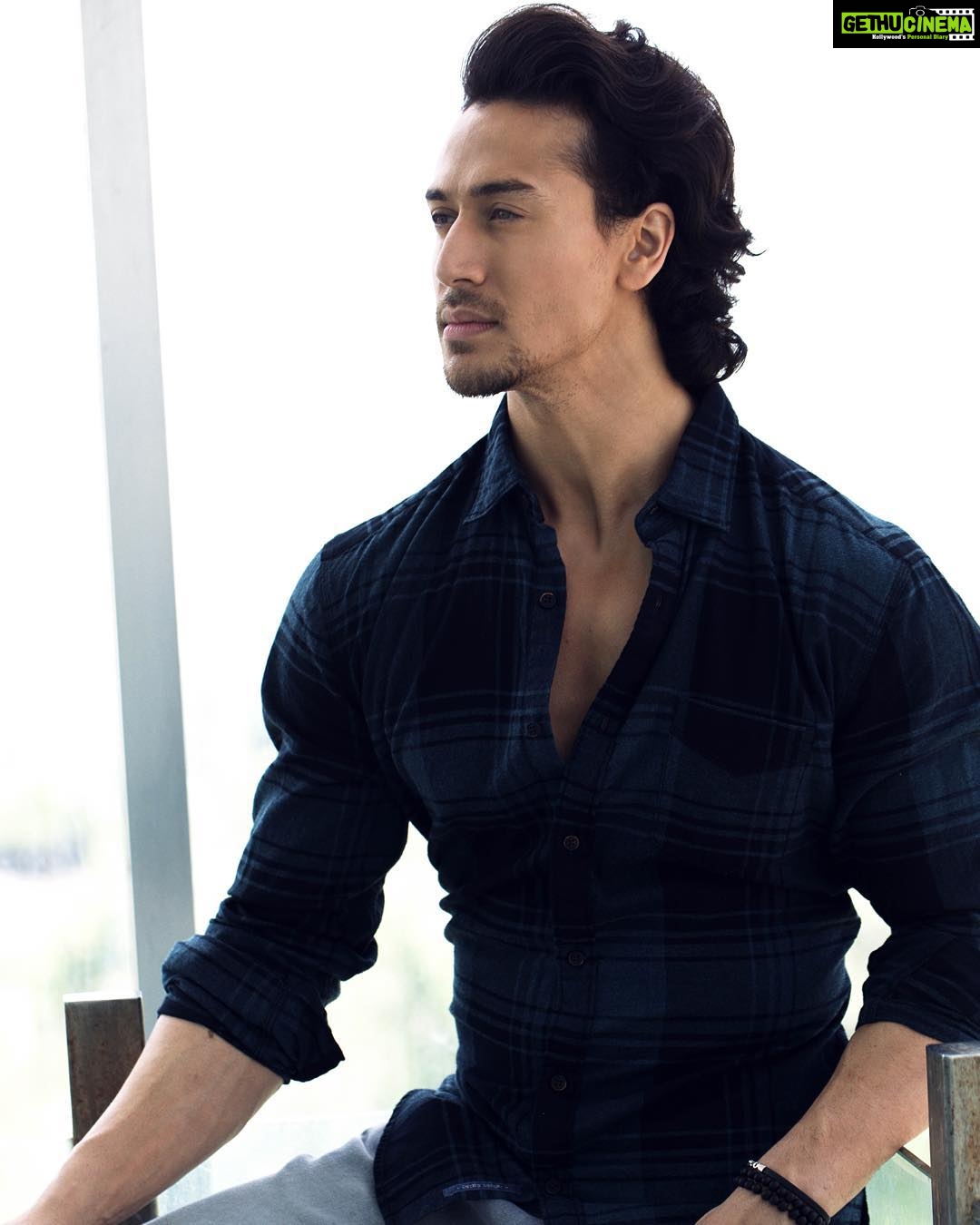 Actor Tiger Shroff HD Instagram Photos and Wallpapers October 2015 ...