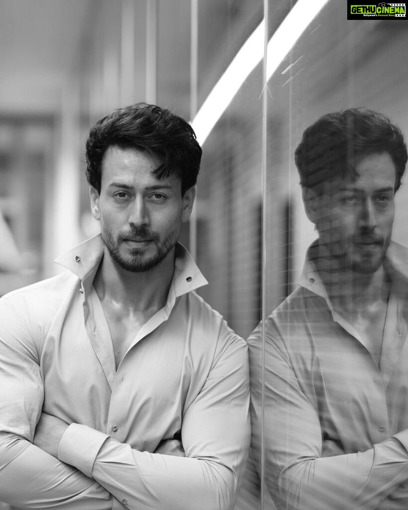 Actor Tiger Shroff HD Photos and Wallpapers May 2022 - Gethu Cinema