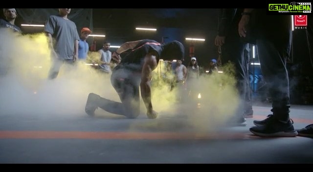 Tiger Shroff Instagram – Let’s get #ReadyToMove! #Prowl Anthem – Coming ...