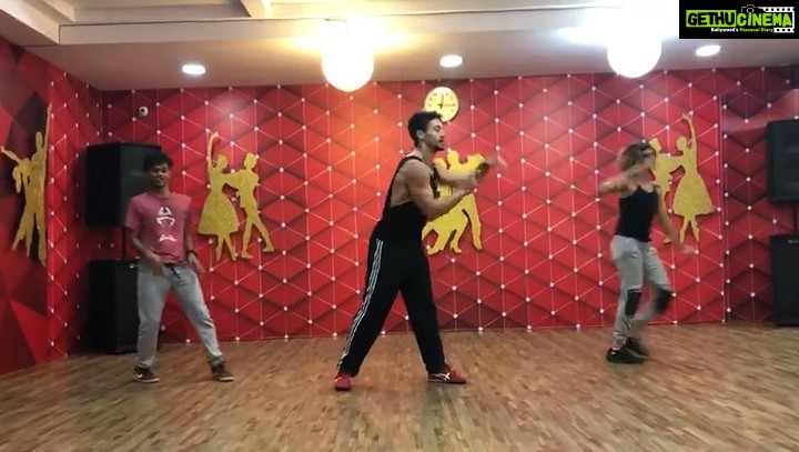Tiger Shroff Instagram – Rehearsing for something special ⚡ ...