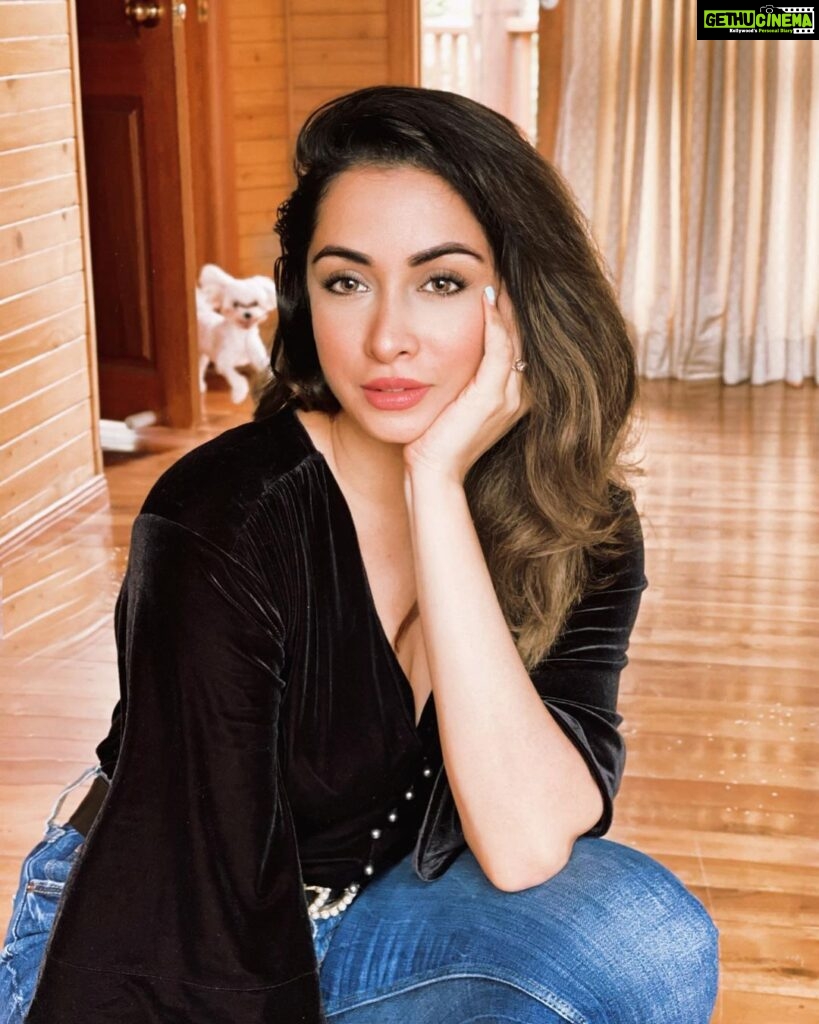 Actress Madhura Naik New HD Gallery | Gethu Cinema