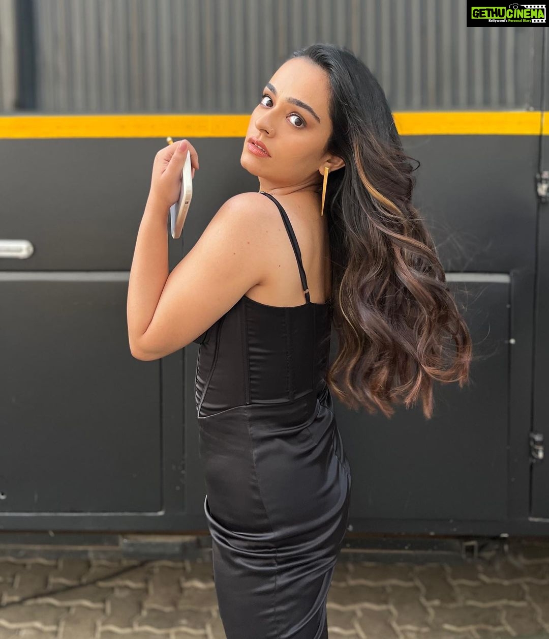 Actress Apoorva Arora HD Photos and Wallpapers July 2022 | Gethu Cinema