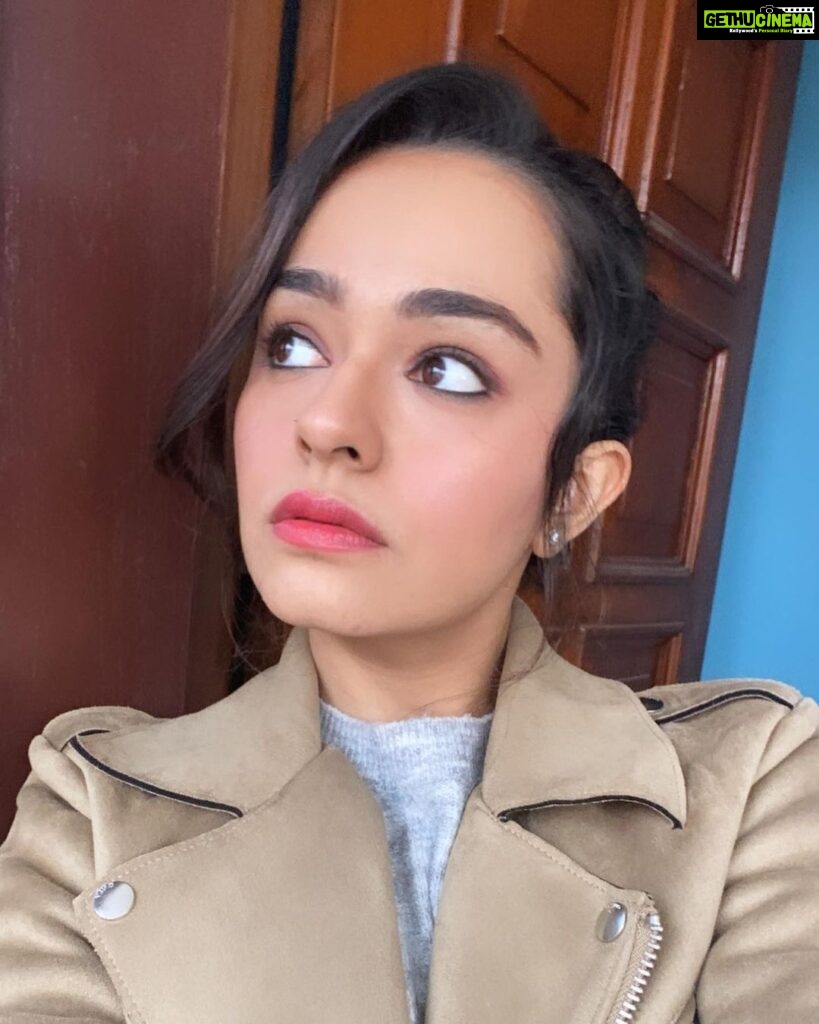 Actress Apoorva Arora HD Photos and Wallpapers February 2022 | Gethu Cinema